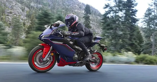 Yamaha R9 Gets a New Colour Scheme in the US - BikeWale