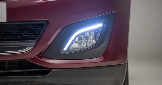 Mahindra Marazzo Head Light And Tail Lights - CarWale