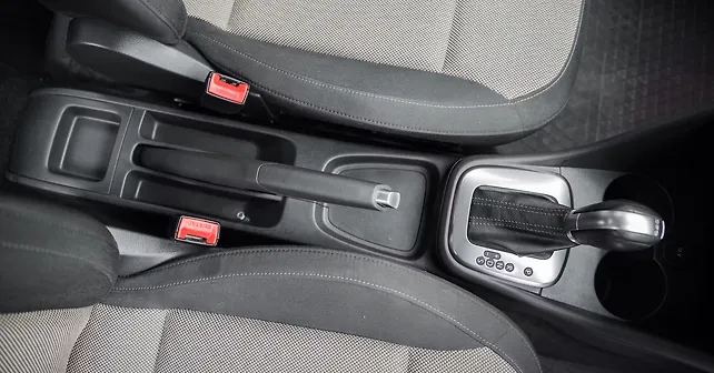 Volkswagen Polo Images, Interior & Exterior Photo Gallery - CarWale