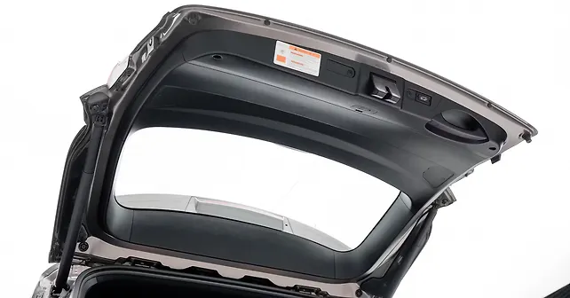 Mahindra Alturas G4 Bootspace - CarWale