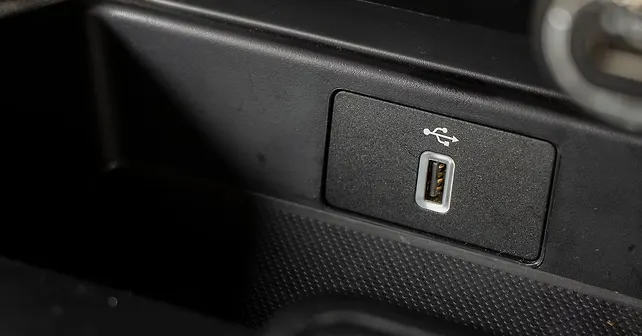 Ford Endeavour Charging Ports - CarWale