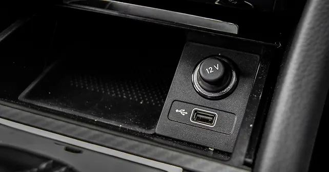 Skoda Superb [2020-2023] Charging Ports - CarWale