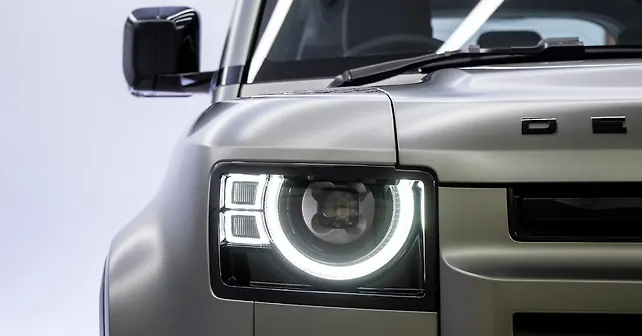 Land Rover Defender [2020-2021] Head Light And Tail Lights - CarWale