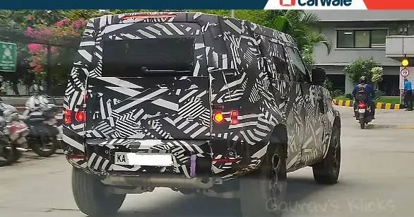 New Land Rover Defender spied testing in India - CarWale