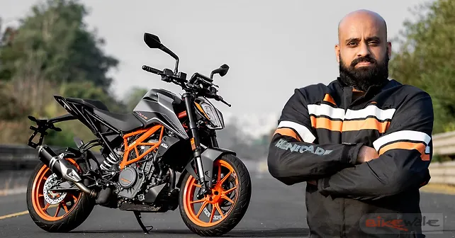 Expert Reviews on KTM 390 Duke [2021] | First Ride & Comparison Test ...
