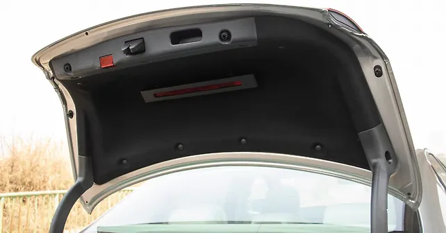 Mercedes-Benz E-Class [2021-2024] Bootspace - CarWale