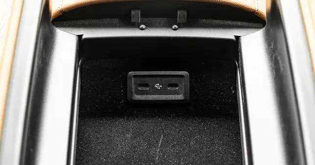 Mercedes-Benz S-Class Charging Ports - CarWale