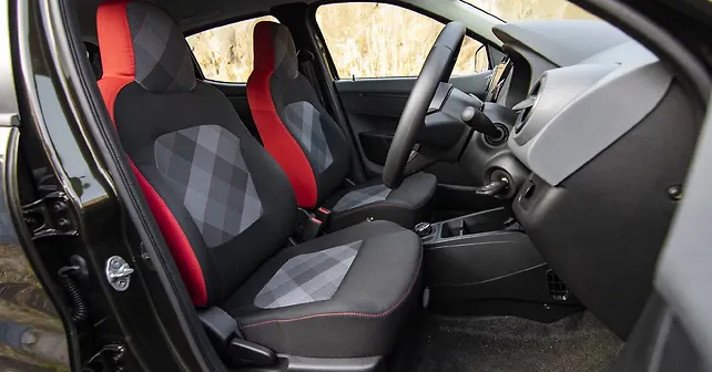 Renault Kwid [2019-2022] Seats - CarWale