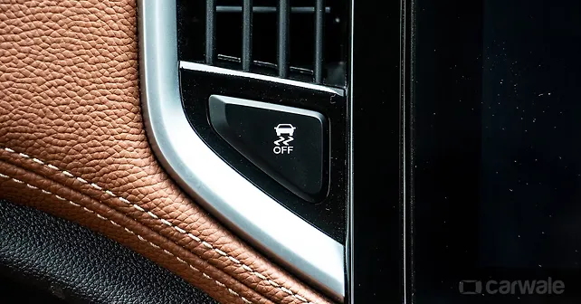 MG Hector Plus [2020-2023] AC - CarWale