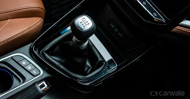 MG Hector Plus [2020-2023] Gear - CarWale