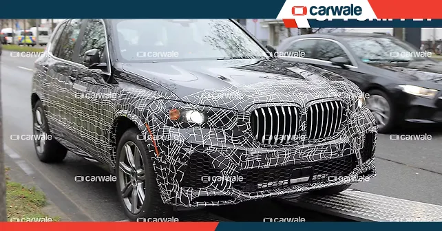 BMW X5 facelift spotted testing for the first time - CarWale