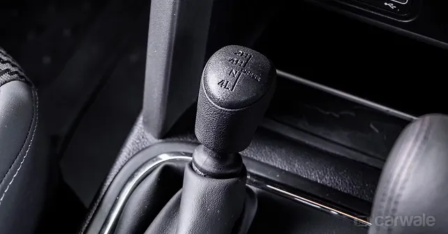 Mahindra Thar Gear - CarWale