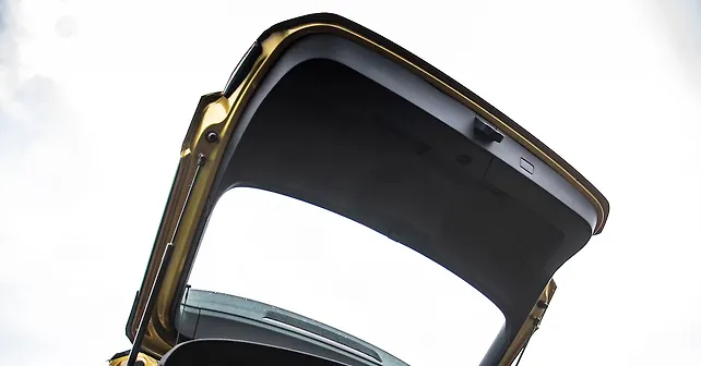 Volkswagen T-Roc Bootspace - CarWale