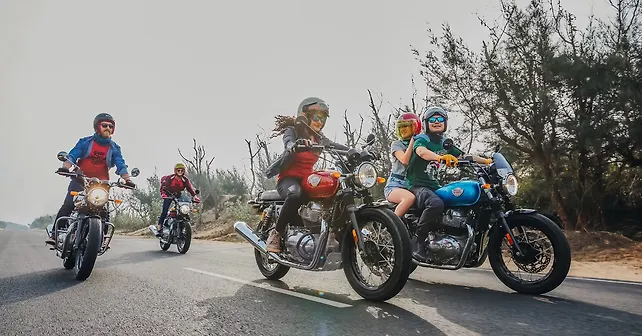 New Royal Enfield Interceptor 650 offered in seven colours! - BikeWale
