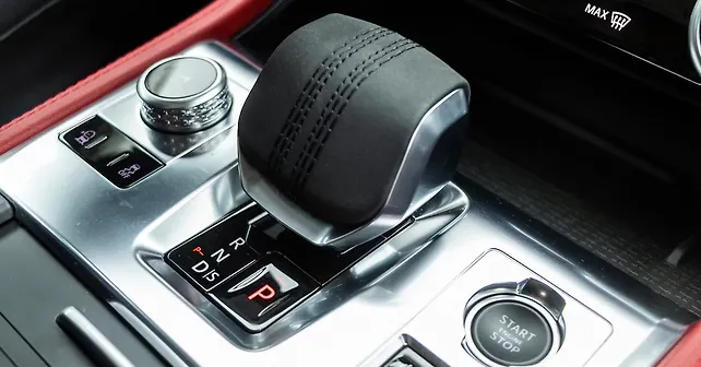 Jaguar F-Pace Gear - CarWale