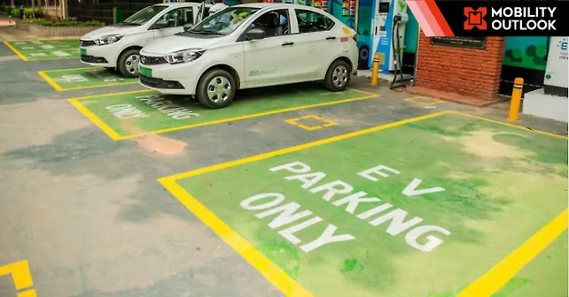 infographics0-2.png?art=8&q=80