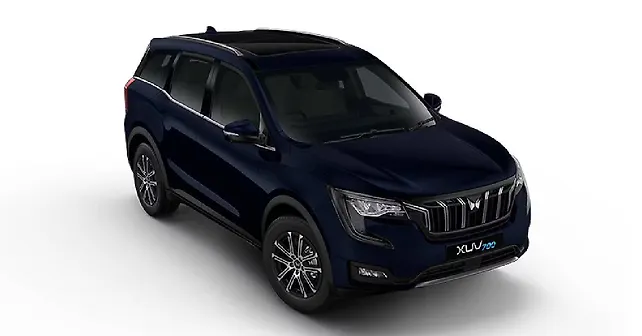 Mahindra XUV700 Dazzling Silver Colour - CarWale