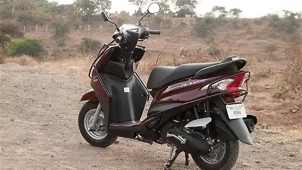 Yamaha Ray [2016] Exterior Image - BikeWale