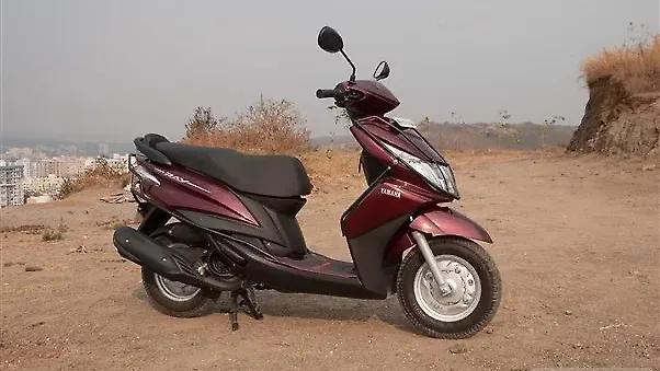 Yamaha Ray [2016] Exterior Image - BikeWale