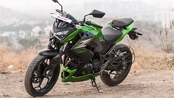 Images of Kawasaki Z250 | Photos of Z250 - BikeWale