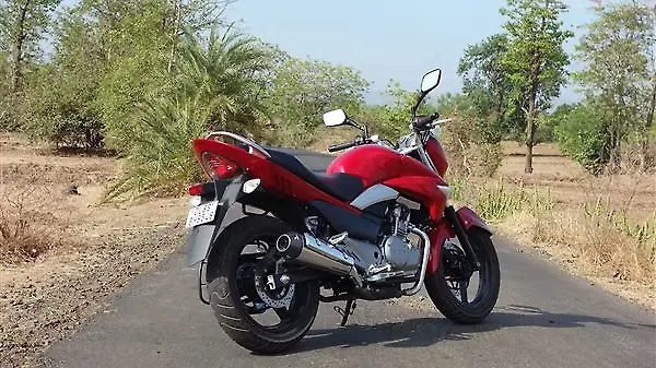 Suzuki Inazuma 250 Exterior Image - BikeWale