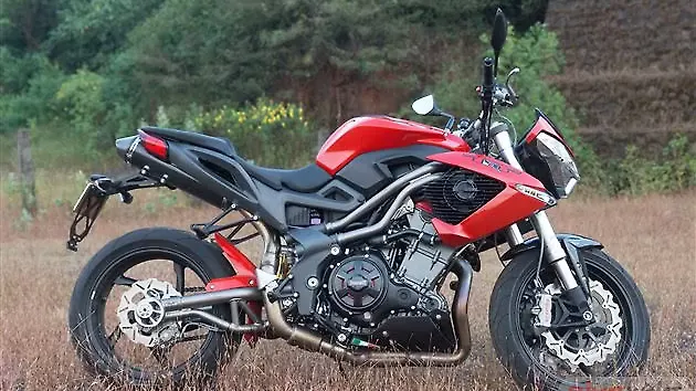 Benelli TNT R Rear Three-Quarter Image - BikeWale