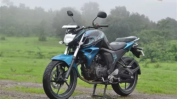 Images of Yamaha FZ S V 2.0 | Photos of FZ S V 2.0 - BikeWale