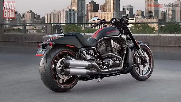 Harley-Davidson V Rod Engine Image - BikeWale