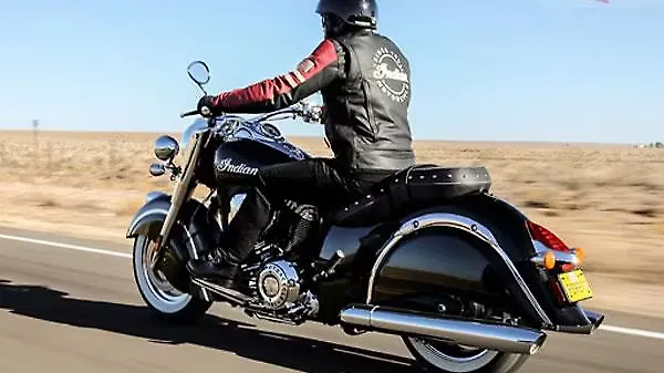 Indian Chief Classic Rear Three-Quarter Image - BikeWale