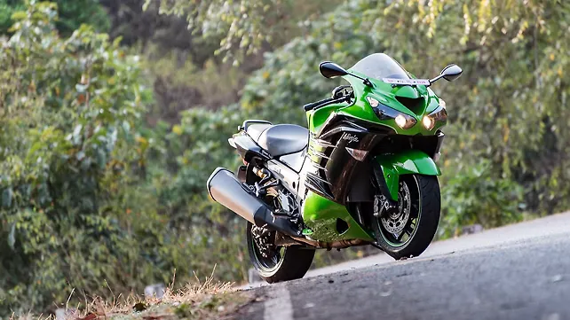 Images of Kawasaki Ninja ZX-14R | Photos of Ninja ZX-14R - BikeWale