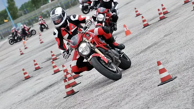 Ducati Riding Experience (DRE) explained - BikeWale