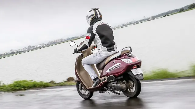 TVS Jupiter MillionR vs Honda Aviator: Comparison Review - BikeWale