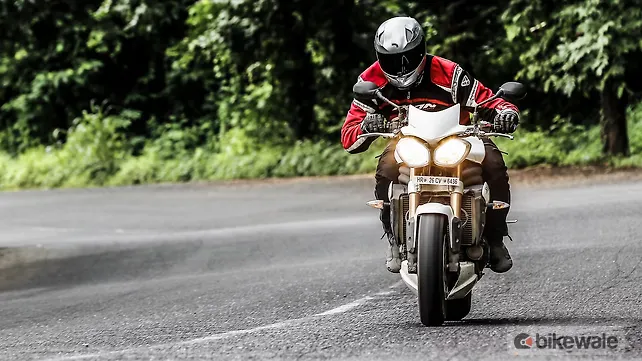 Triumph Speed Triple First Ride Review - BikeWale
