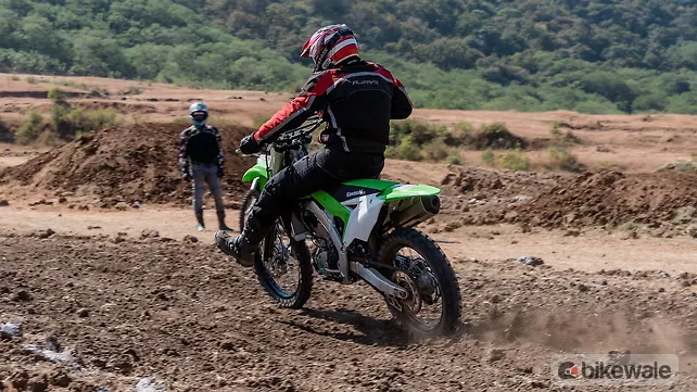 Kawasaki KX250F First Ride Review - BikeWale