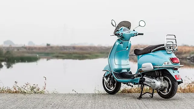 Vespa VXL 150 70th Anniversary Edition First Ride Review - BikeWale