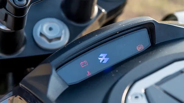 Bajaj Dominar 400 First Ride Review - BikeWale
