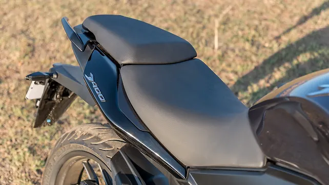 Bajaj Dominar 400 First Ride Review - BikeWale