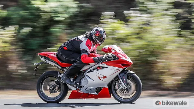MV Agusta F4R First Ride Review - BikeWale