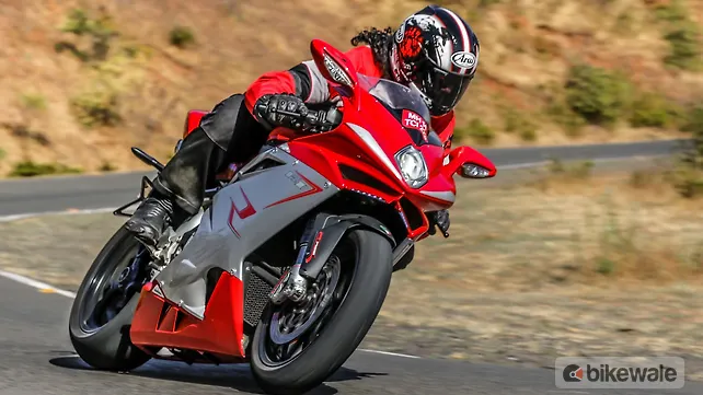 MV Agusta F4R First Ride Review - BikeWale