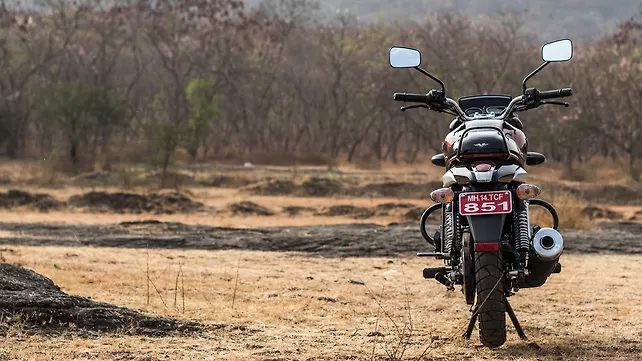 Bajaj V12 First Ride Review - BikeWale