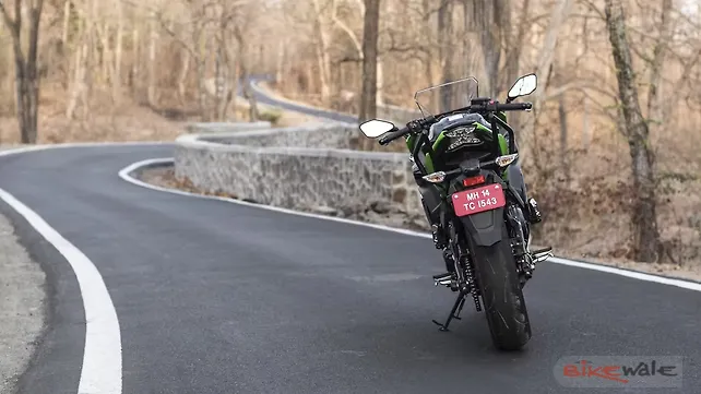 2017 Kawasaki Ninja 650 First Ride Review - BikeWale
