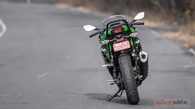 Kawasaki Ninja 300 First Ride Review - BikeWale