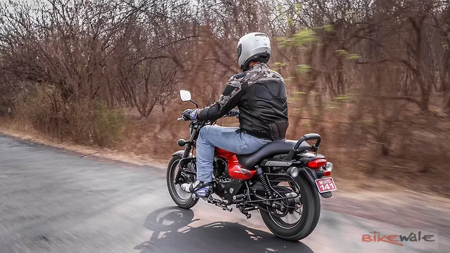 2018 Bajaj Avenger 180 First Ride Review - BikeWale
