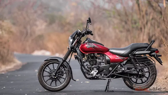 2018 Bajaj Avenger 180 First Ride Review - BikeWale