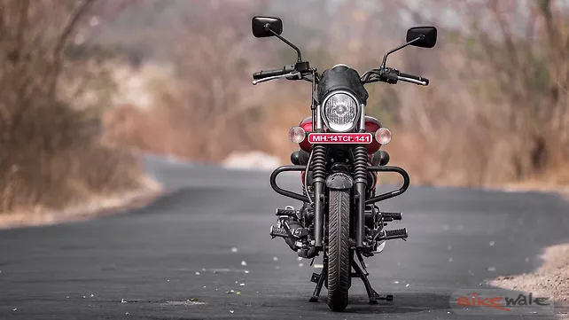 2018 Bajaj Avenger 180 First Ride Review - BikeWale