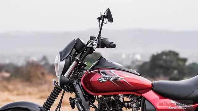 2018 Bajaj Avenger 180 First Ride Review - BikeWale