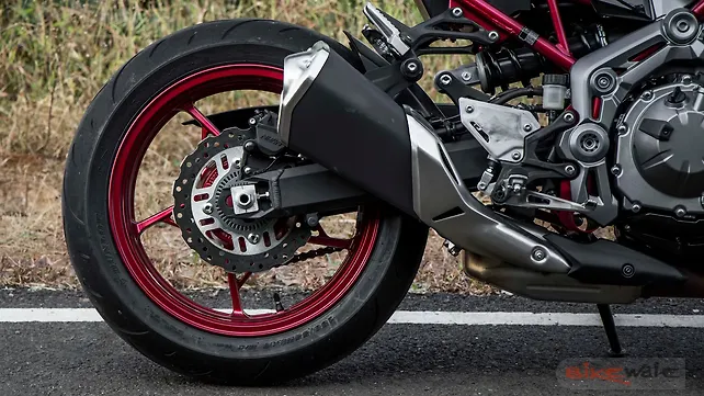 2019 Kawasaki Z900 First Ride Review - BikeWale