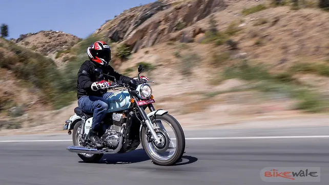 2019 Jawa Forty-Two First Ride Review - BikeWale