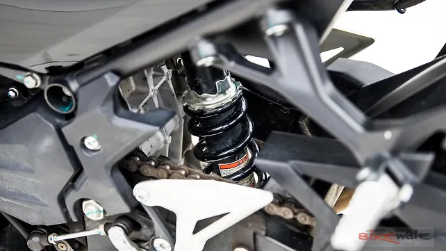 Kawasaki Ninja 400 Rear Wheel & Tyre Image - BikeWale