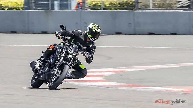 Yamaha MT-15 Track Ride Review - BikeWale